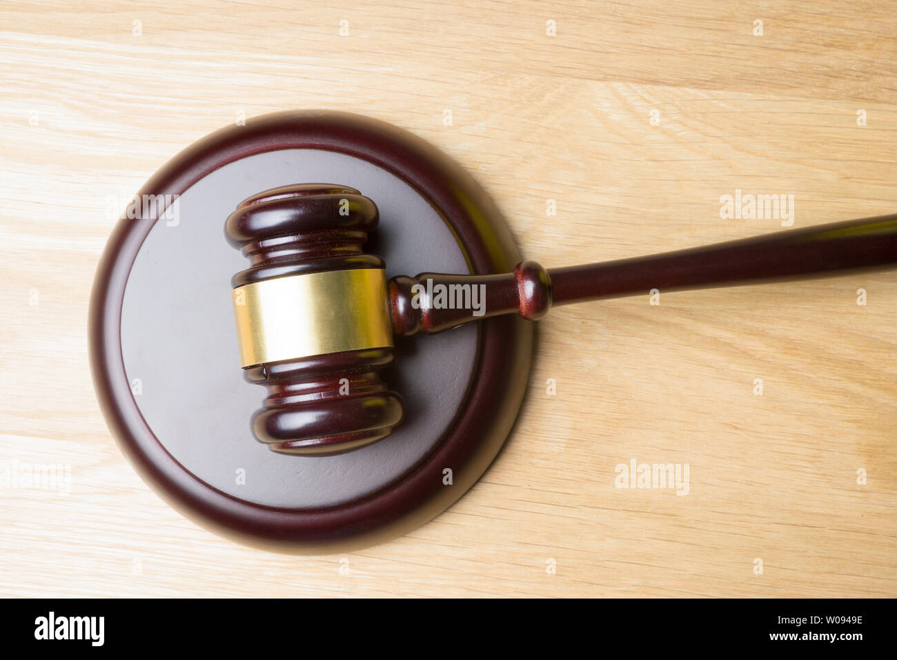 Hammer on table hi-res stock photography and images - Alamy