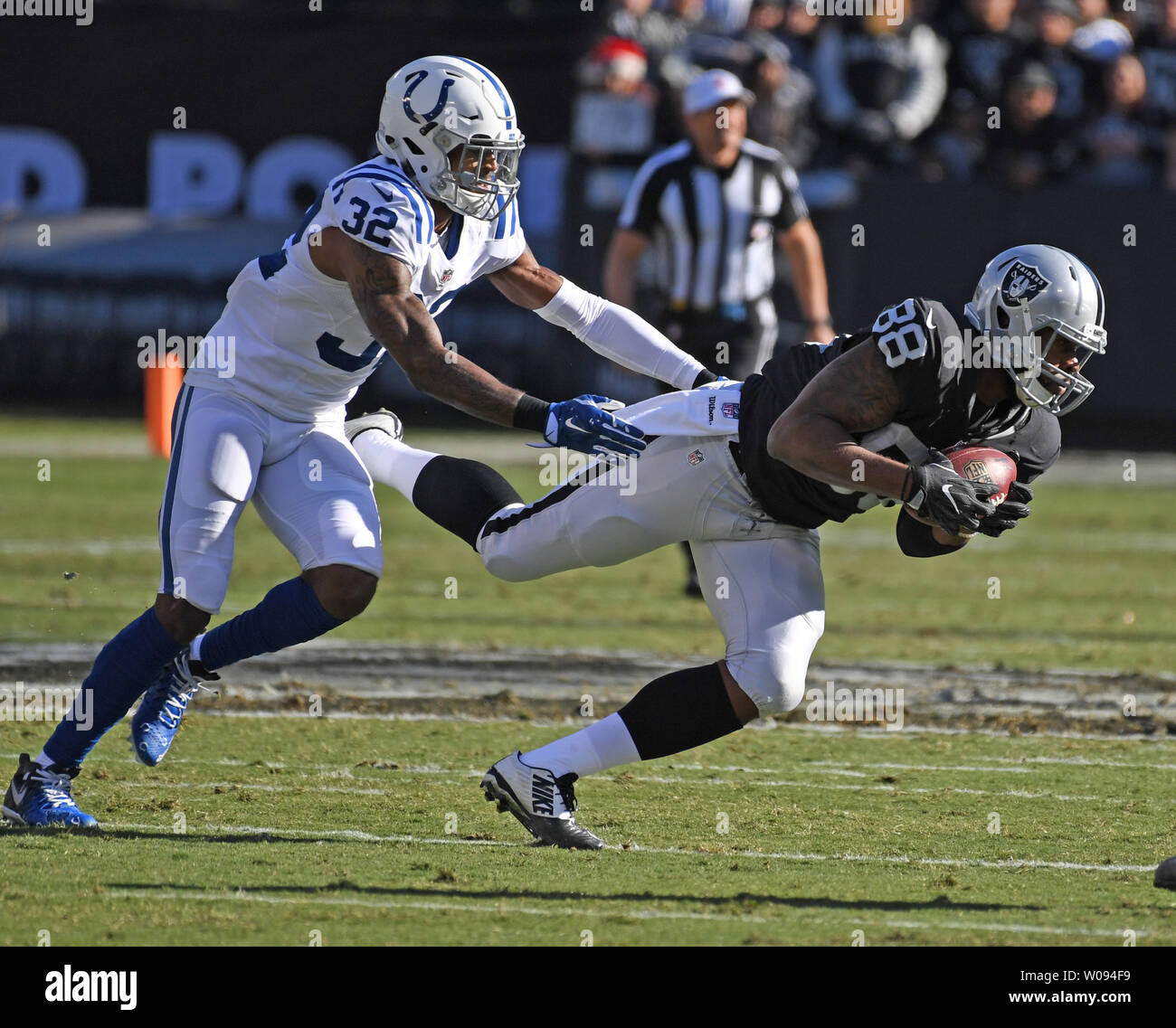 Clive walford raiders hi-res stock photography and images - Alamy