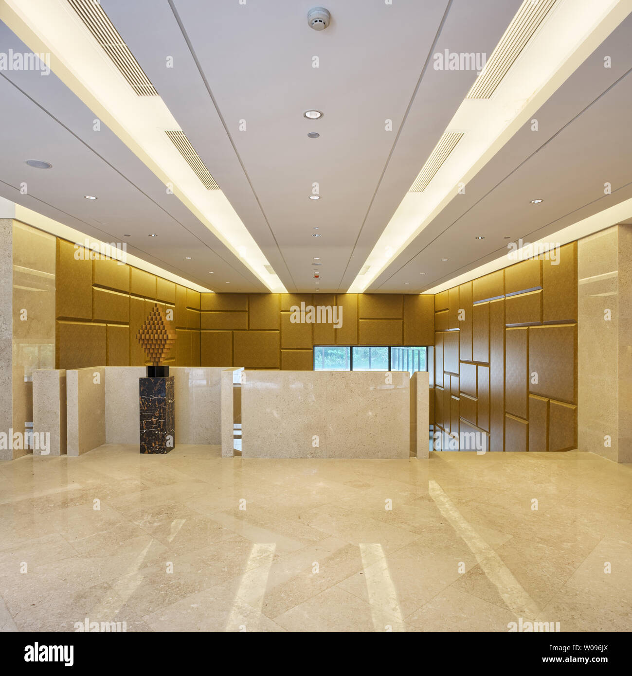 Modern office, corridor with top grade decoration Stock Photo - Alamy
