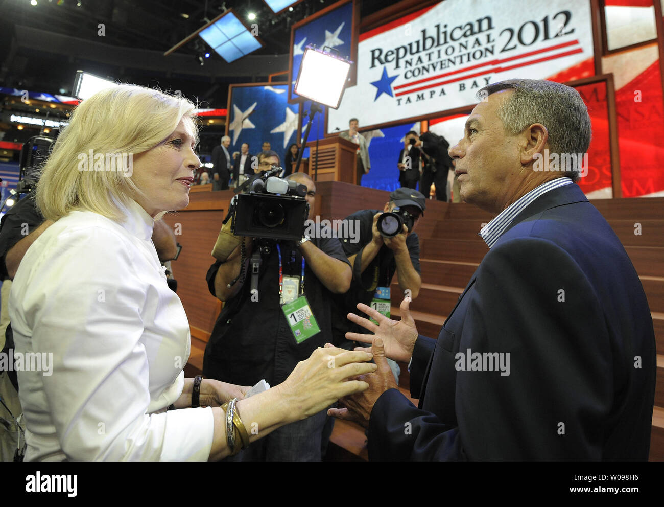 Abc news anchor hi-res stock photography and images - Alamy