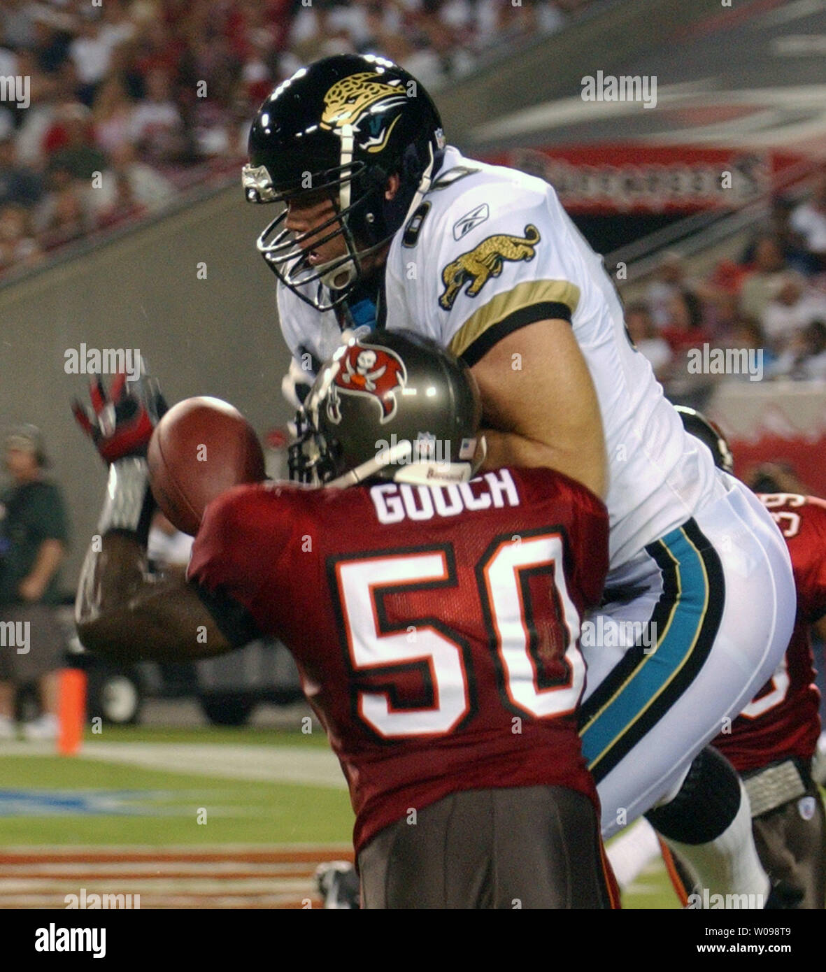 Kyle brady jaguars hi-res stock photography and images - Alamy