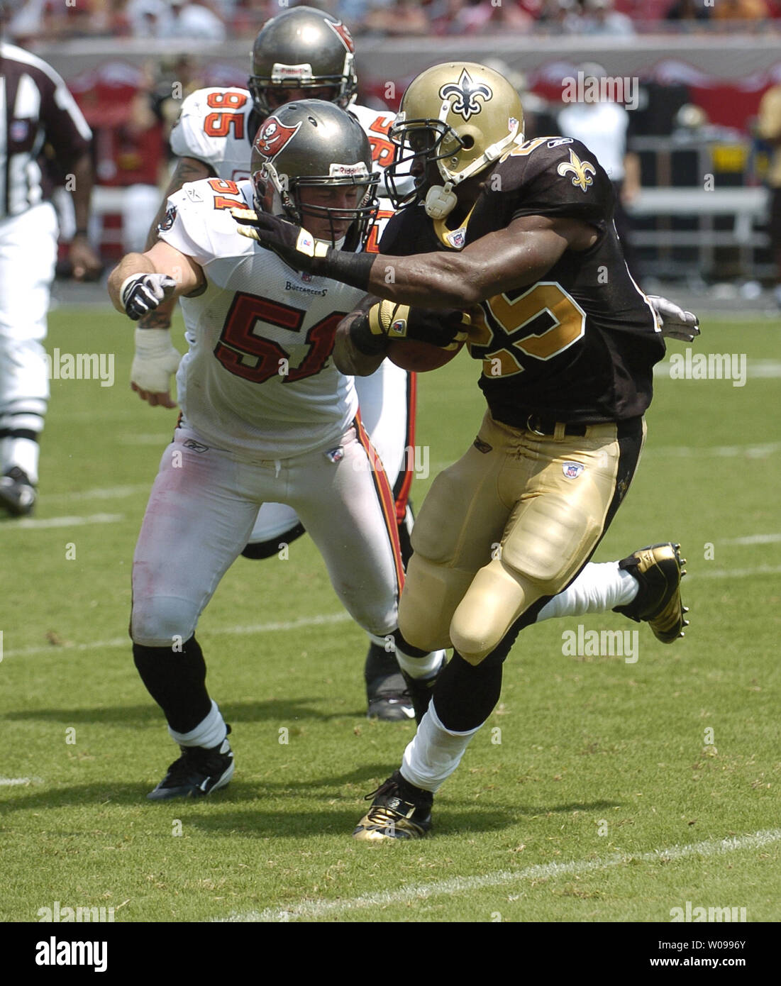 Henry barrett hi-res stock photography and images - Alamy