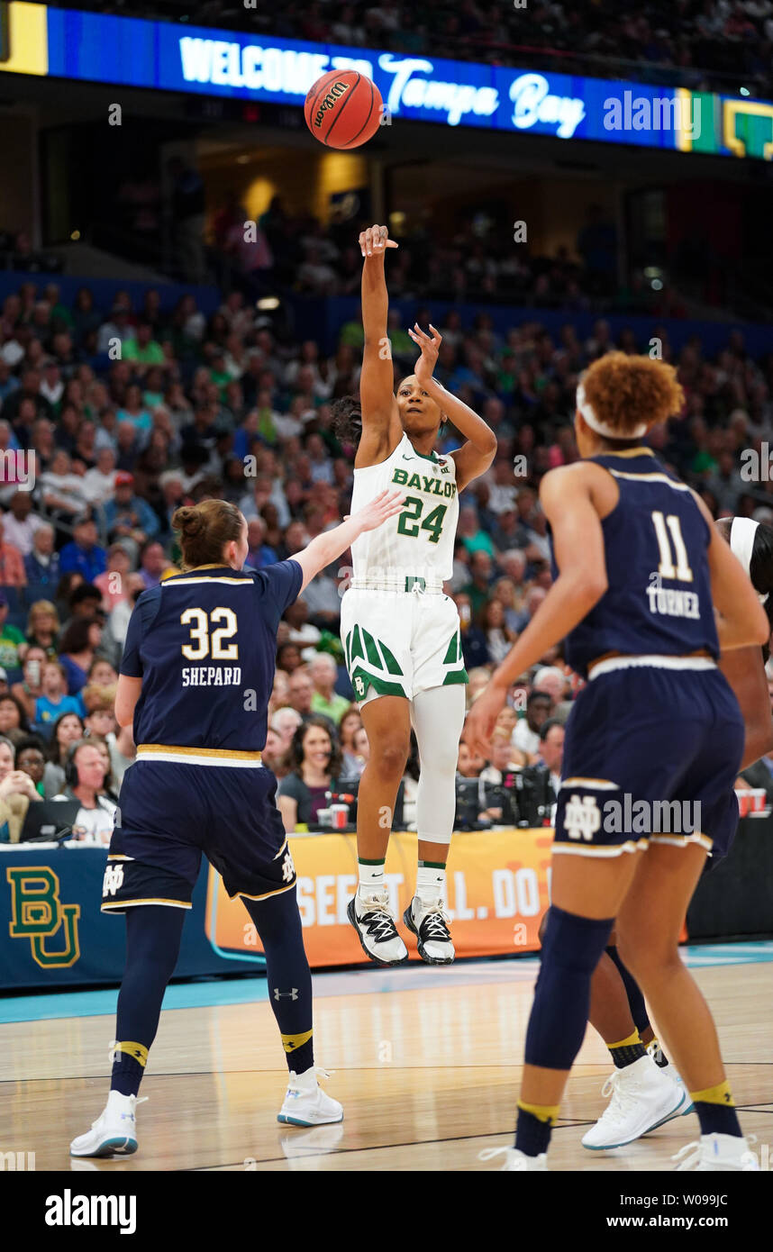 Baylor Lady Bears guard Chloe Jackson (24) shoots against the Notre ...