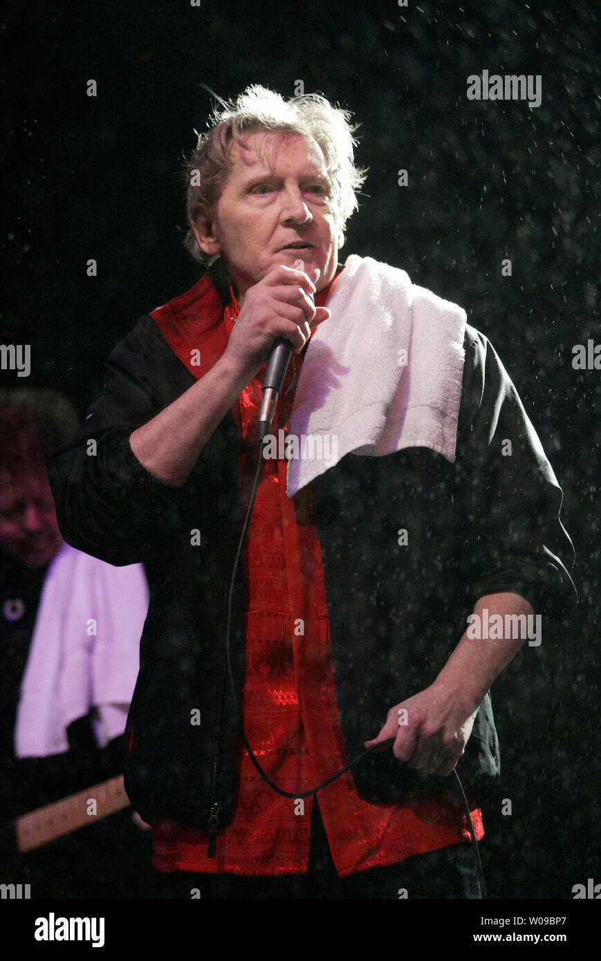 Puddle of mudd hi-res stock photography and images - Alamy