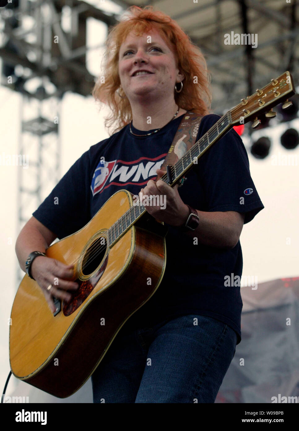 Indigo girls hi-res stock photography and images - Alamy