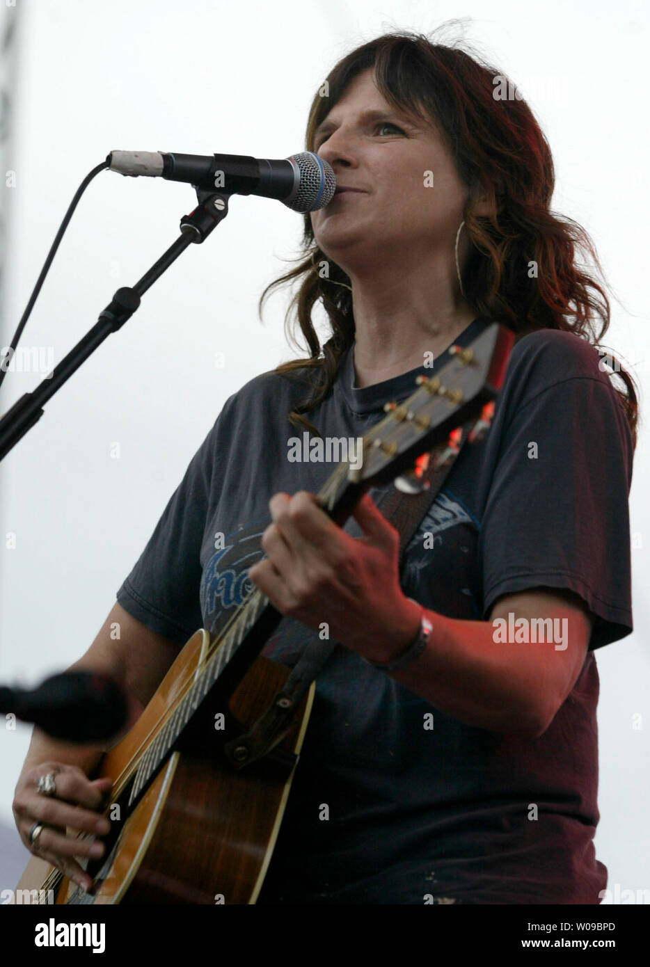Indigo girls hi-res stock photography and images - Alamy