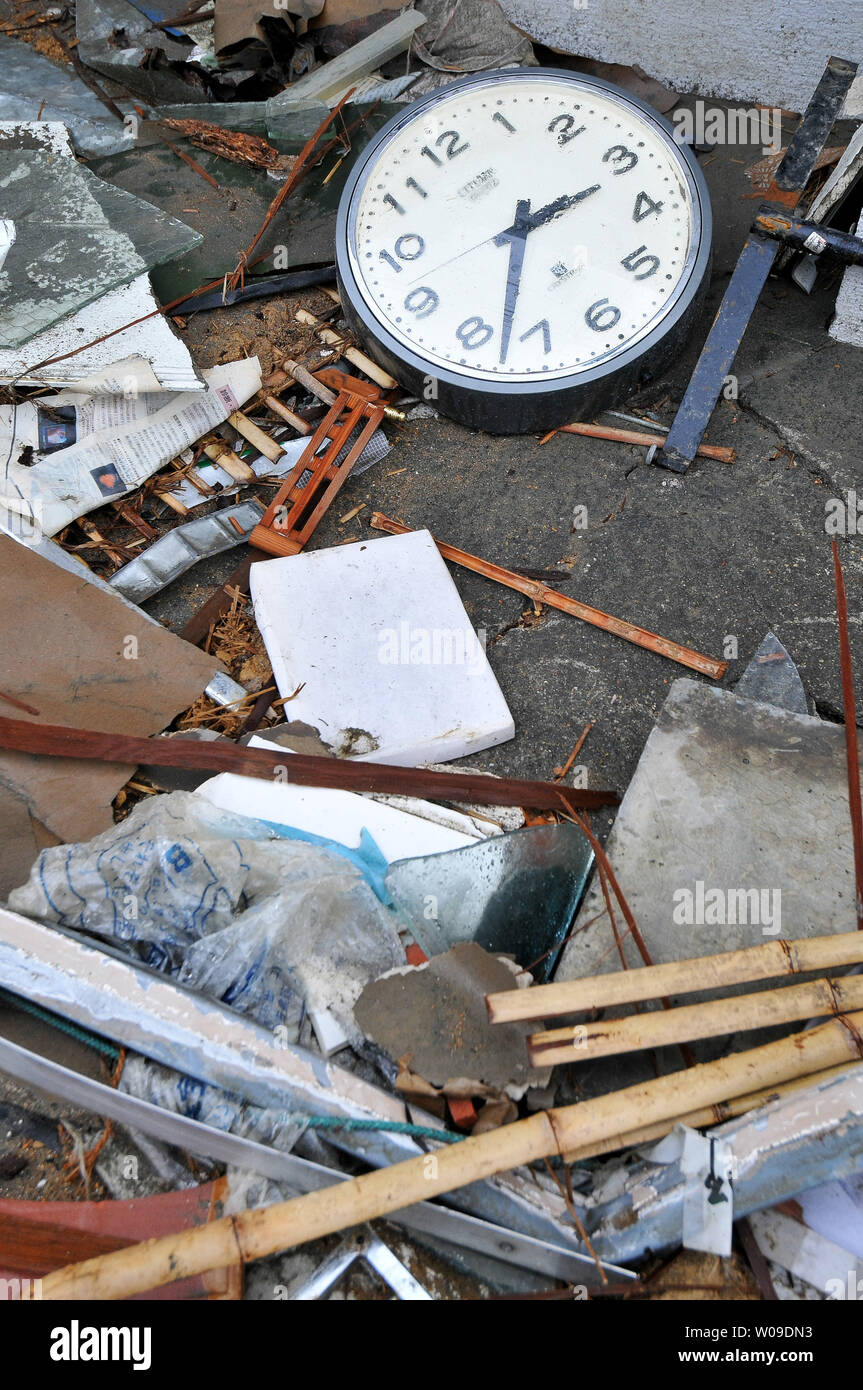 Tsunami japan clock hi-res stock photography and images - Alamy