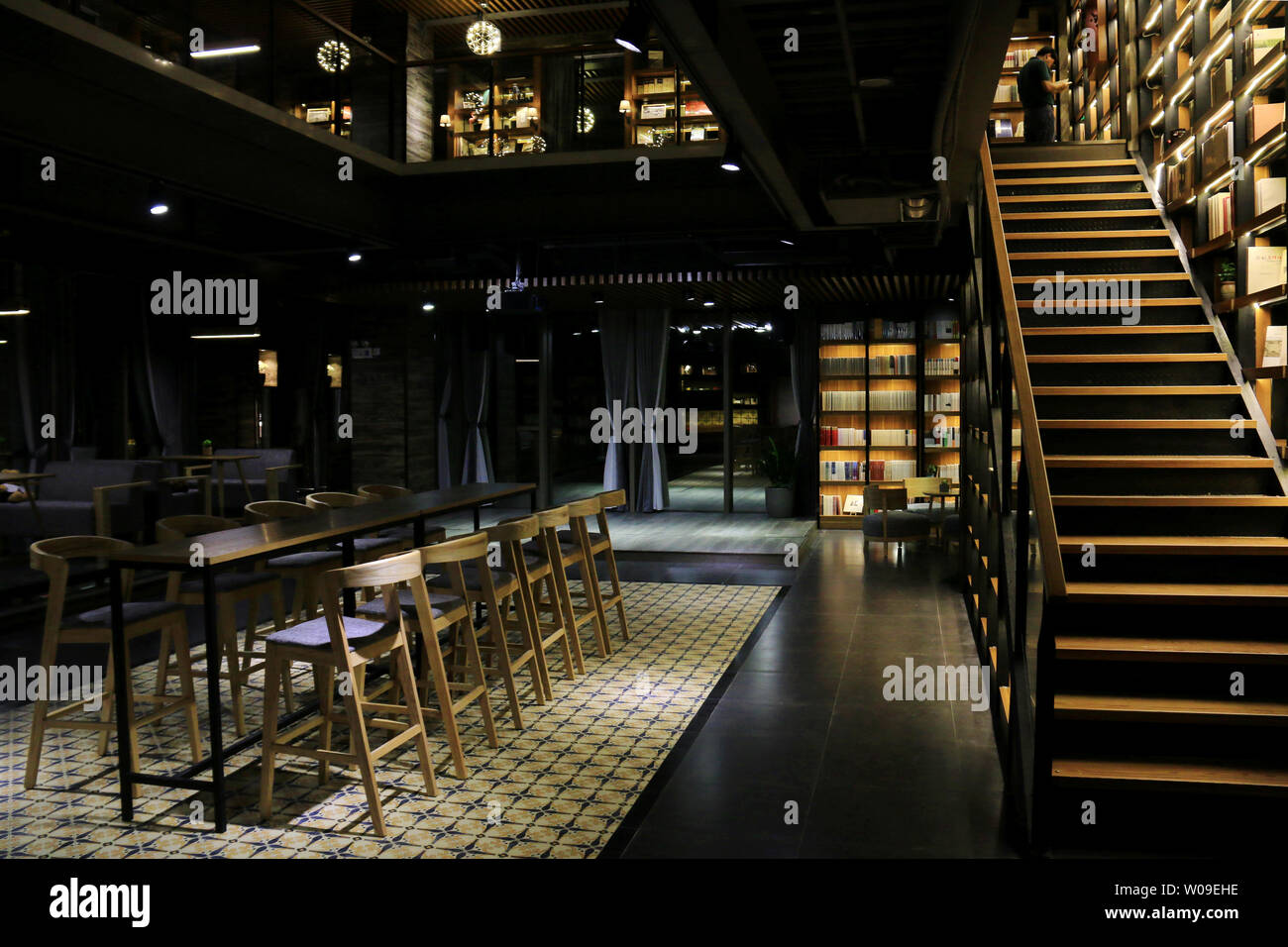 Modern luxury luxury business light museum buildings buildings ceiling ...