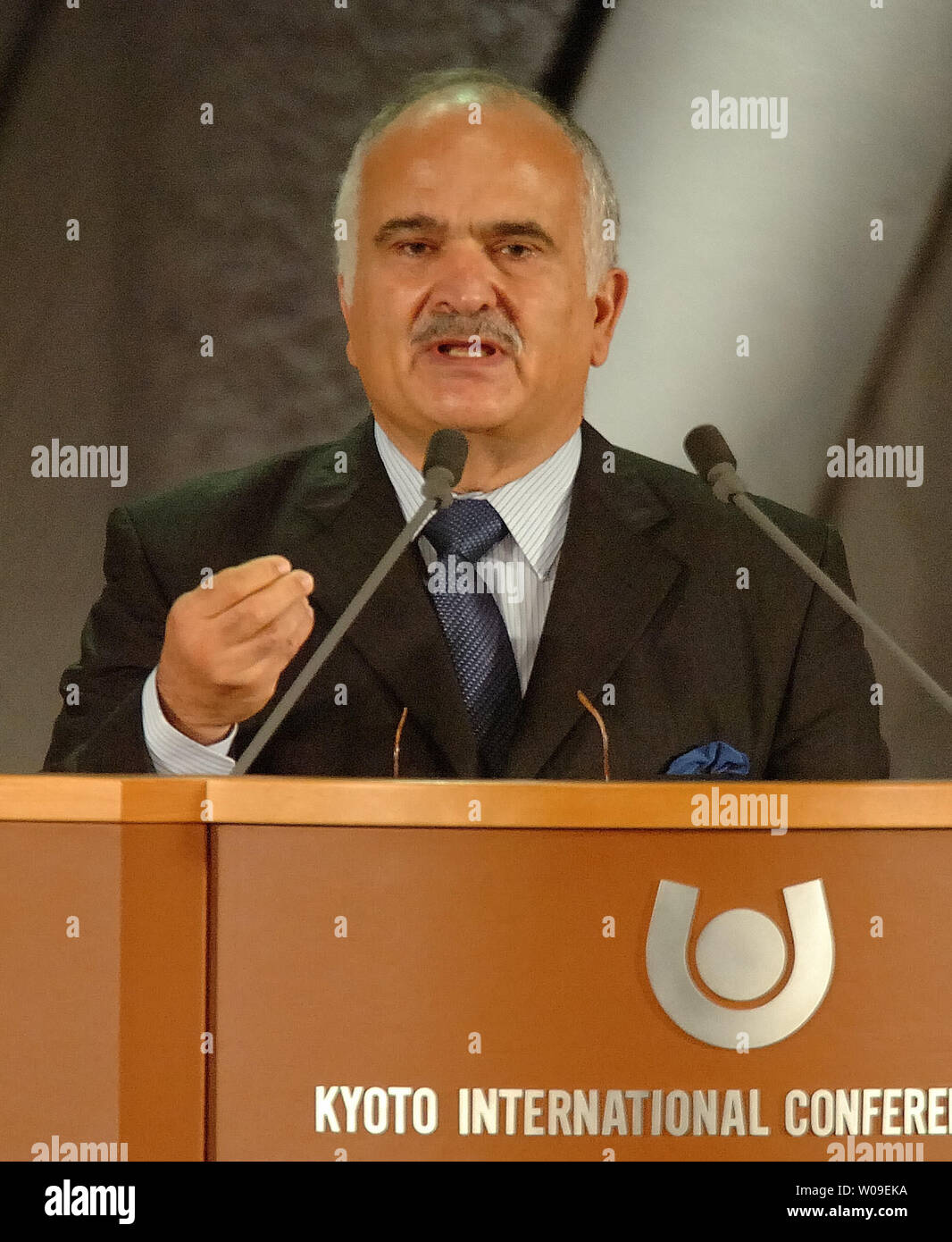 Prince el hassan of jordan hi-res stock photography and images - Alamy