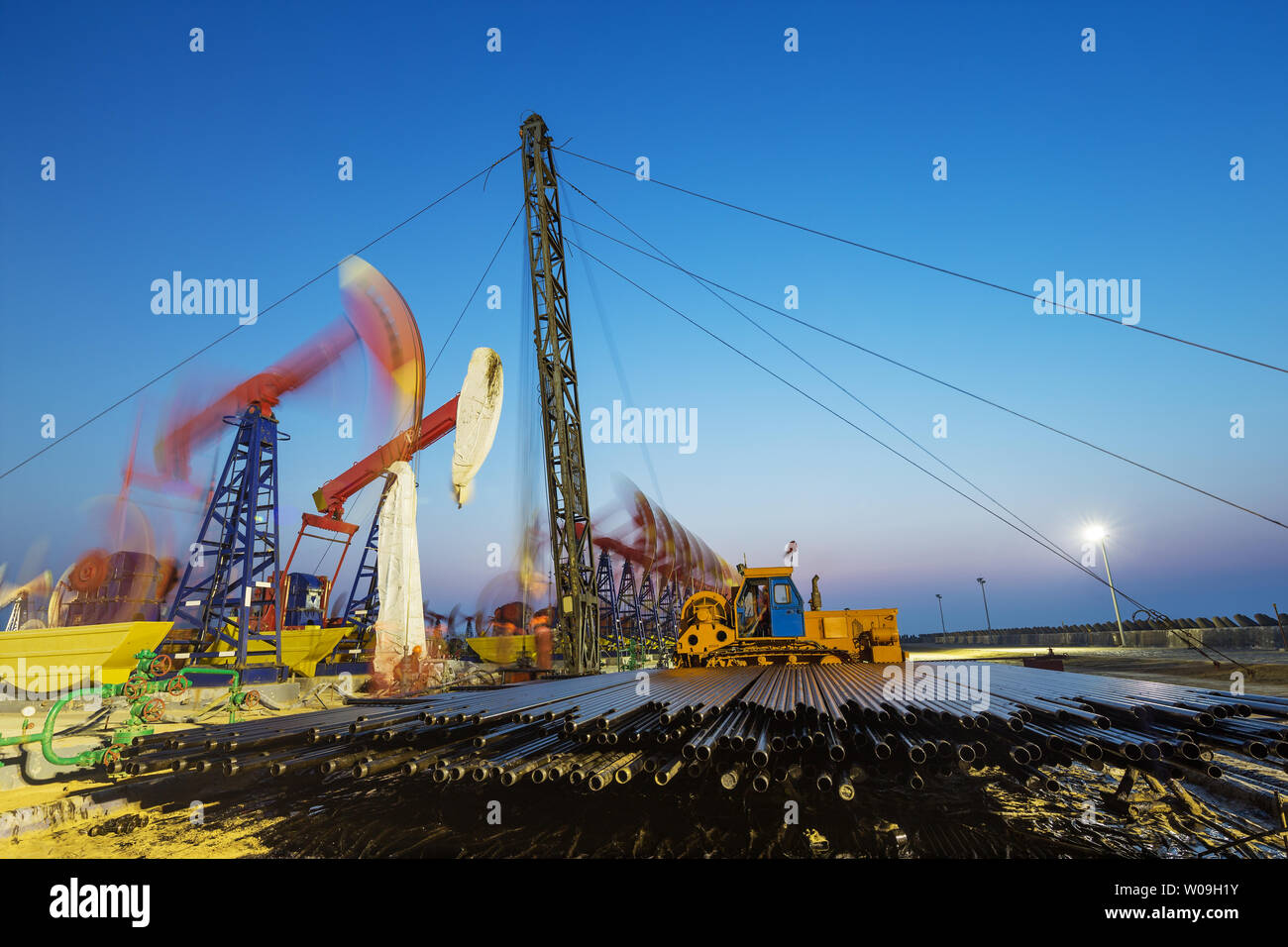 Drilling rig night hi-res stock photography and images - Alamy