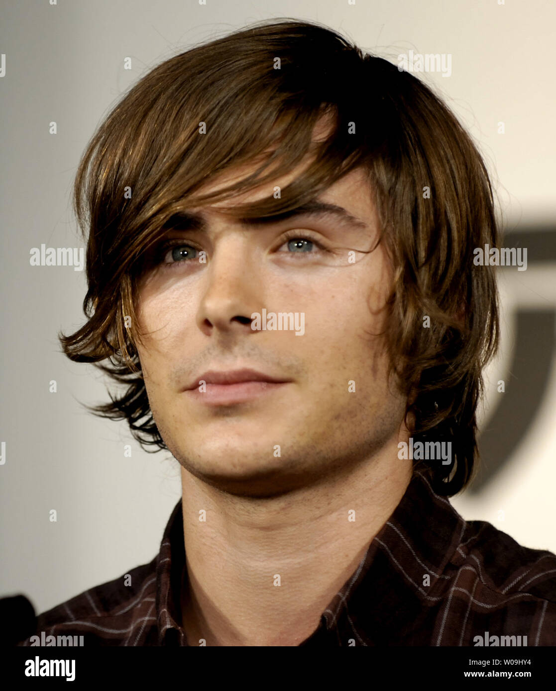 Actor Zac Efron attends a press conference for the film "17 Again" in ...