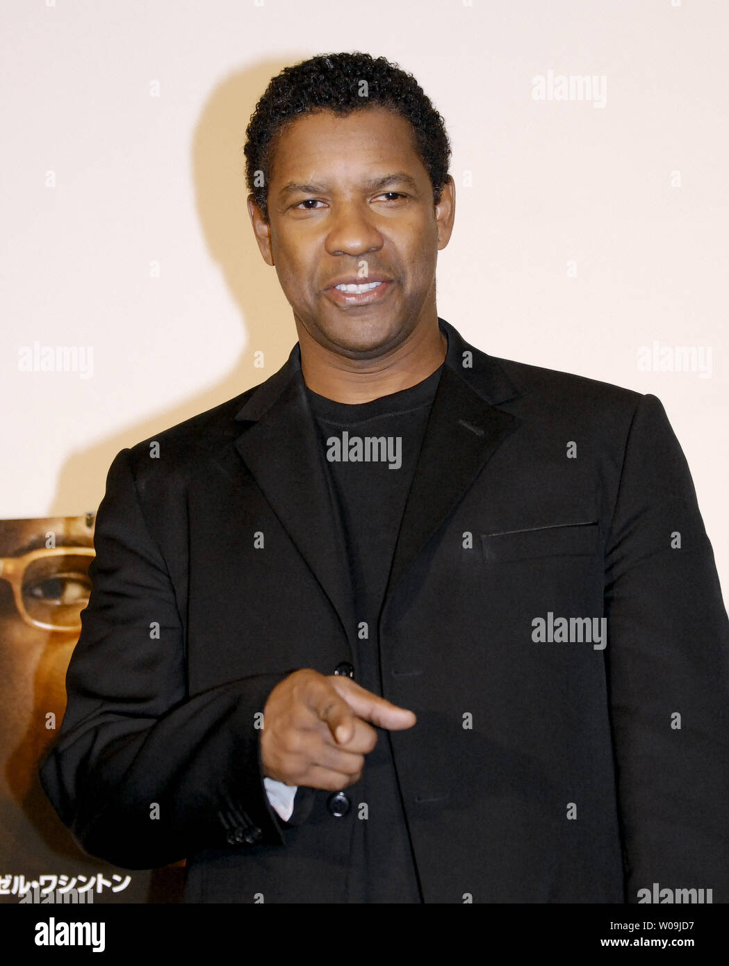 Denzel washington taking pelham 123 hi-res stock photography and images ...