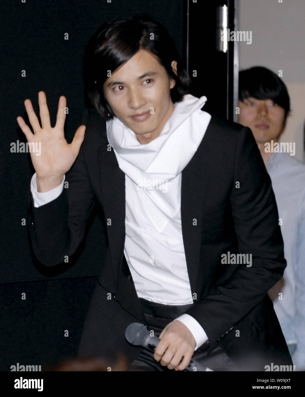 Korean actor Won Bin attends a Japan premiere of the film "Mother" in ...
