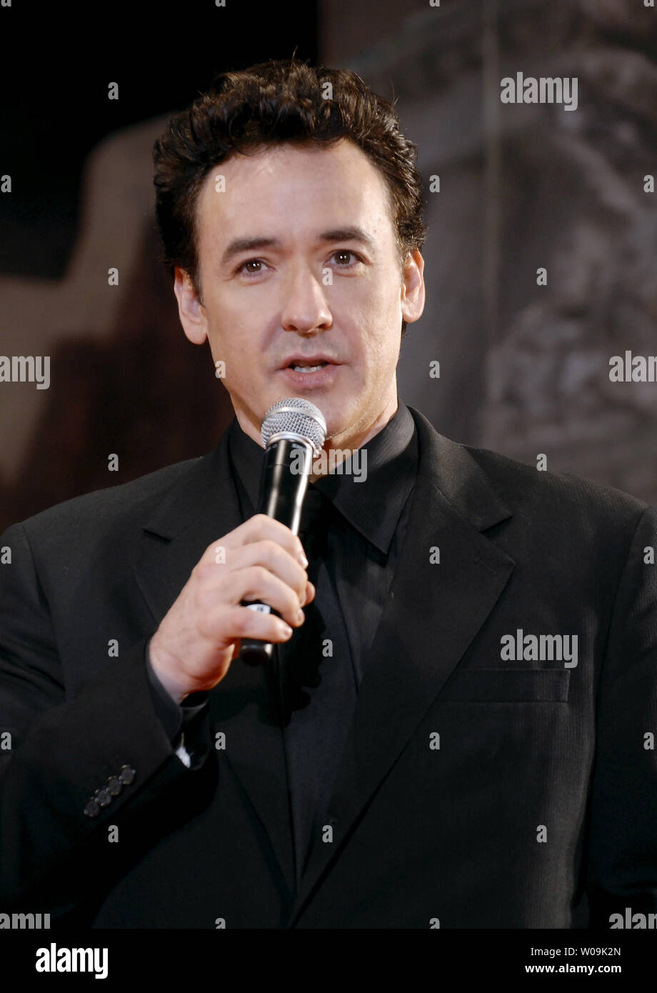 John cusack 2012 2009 hi-res stock photography and images - Alamy