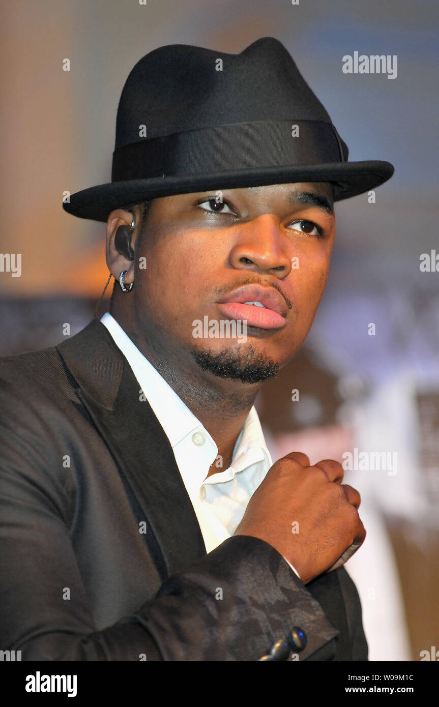 Yo scale hi-res stock photography and images - Alamy