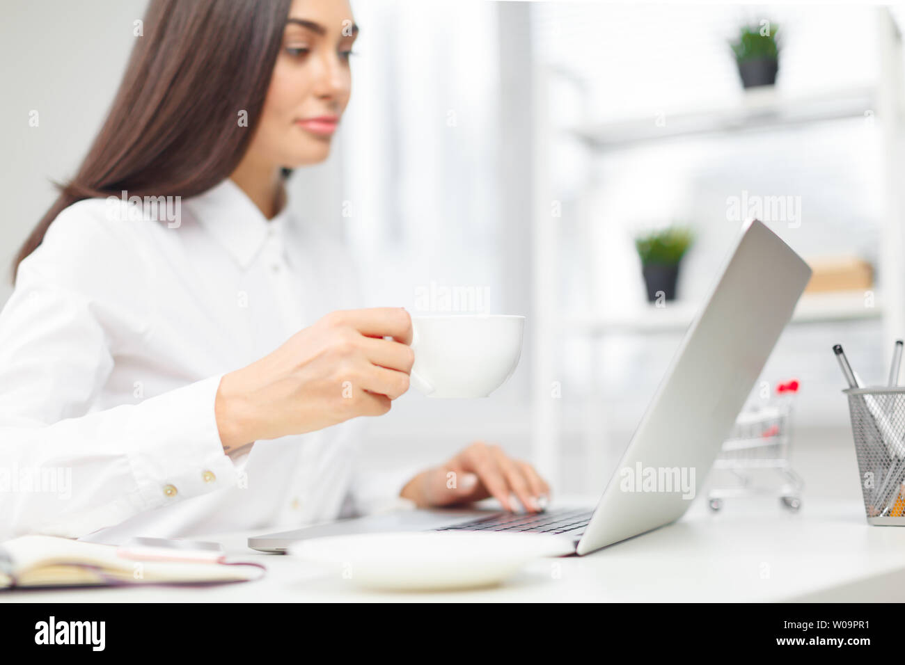 business woman working at the office Stock Photo - Alamy