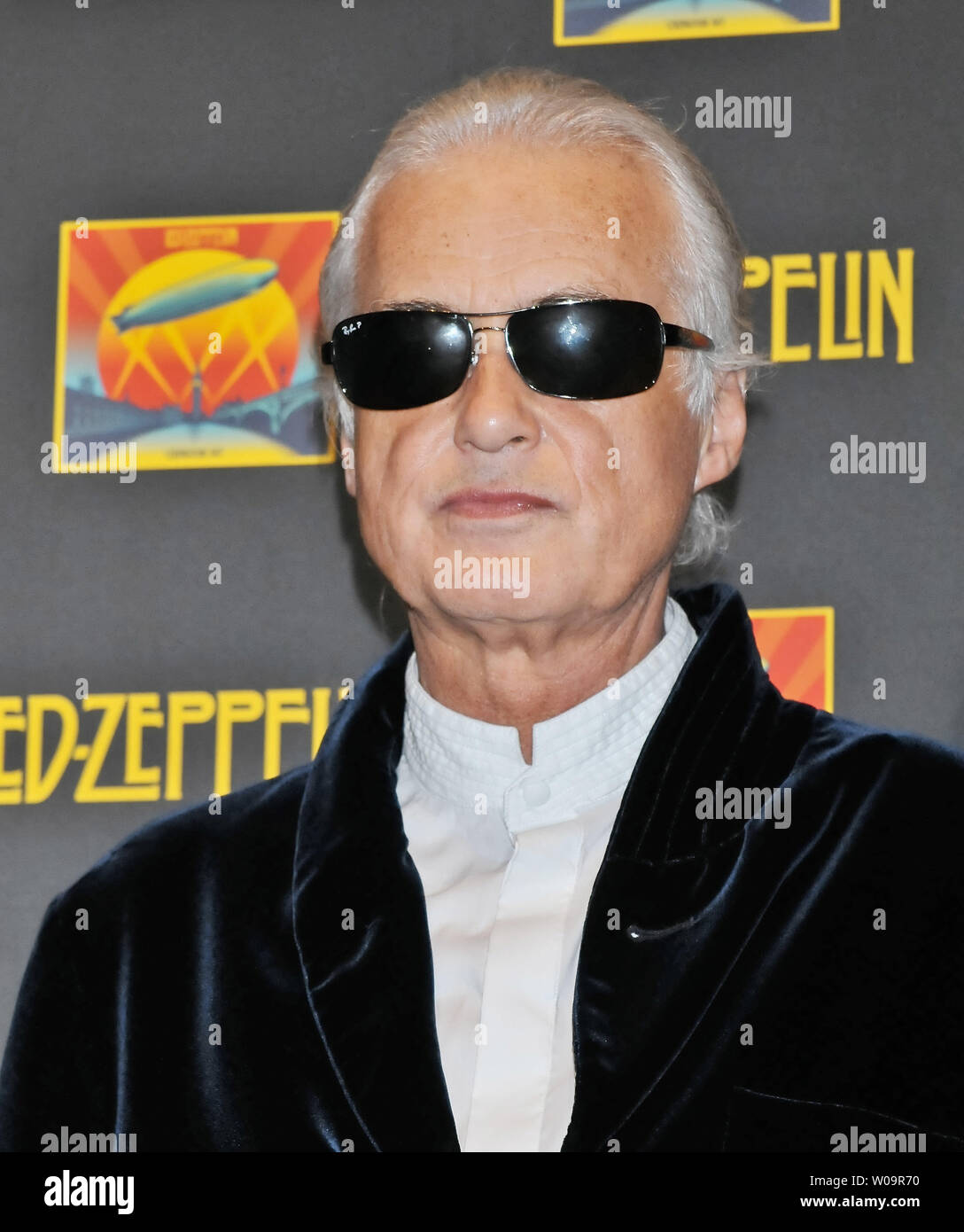 Jimmy Page attends a stage greeting for the film "Led Zeppelin ...
