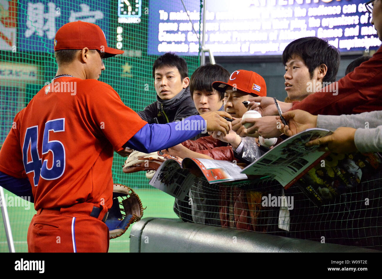 Frank mori hi-res stock photography and images - Alamy