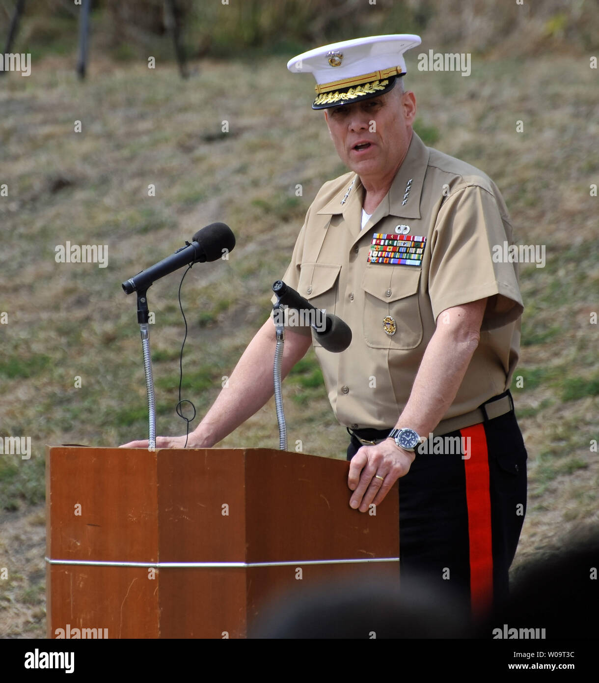 General John M Paxton Jr., U.S. Assistant Commandant of the Marine ...