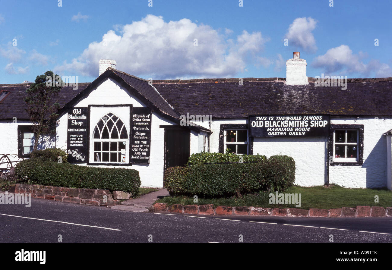 Scotland. Gretna Green's 'Old Blacksmith Shop' where runaway marriages ...