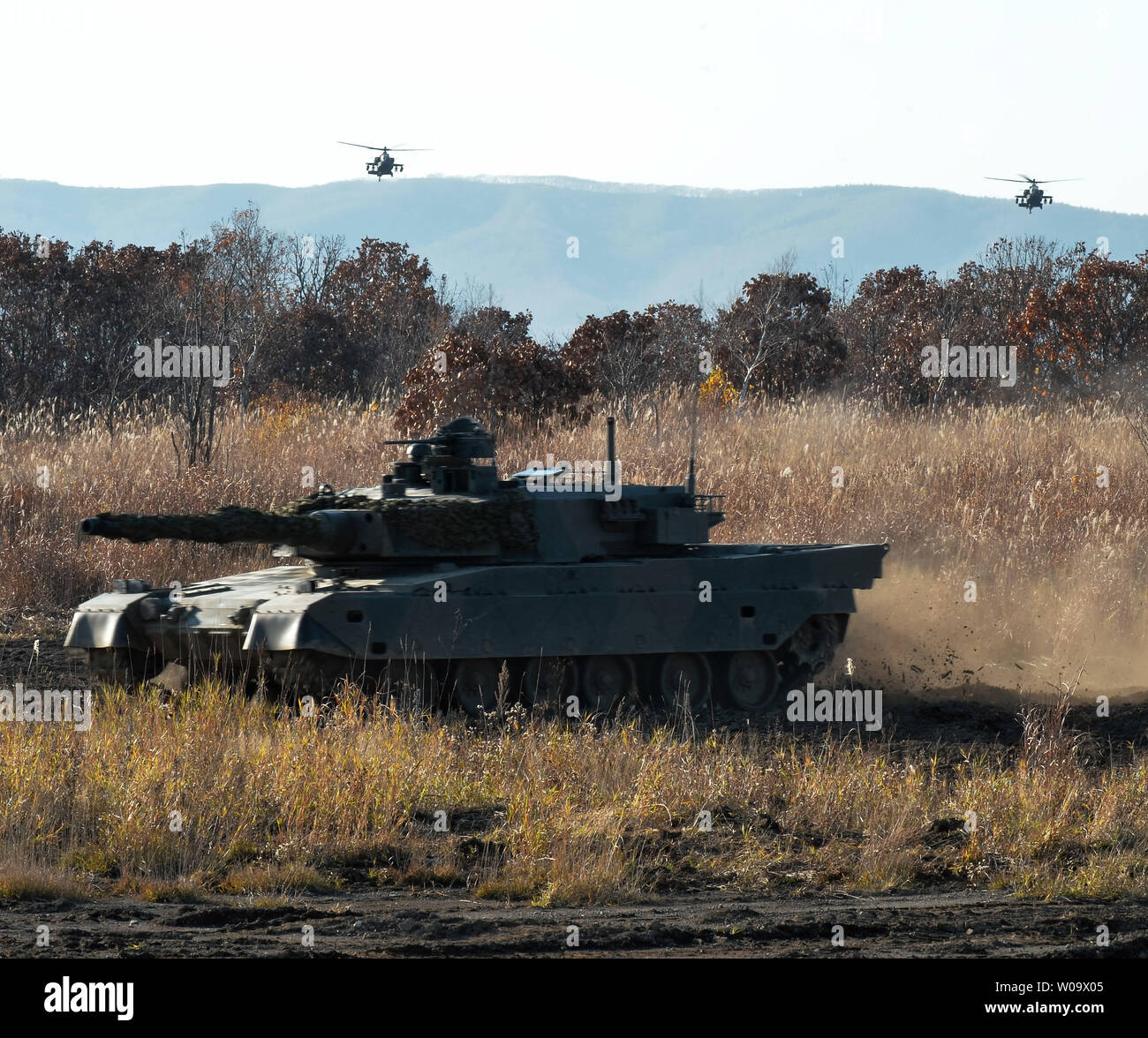 Japan's Main Battle tank Type 90 take part with U.S. 2-2 stryker ...