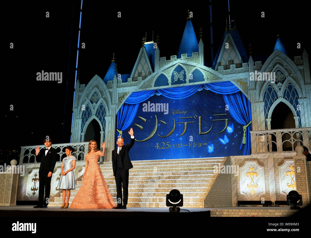 (L-R)Japanese actor Yu Shirota, Japanese actress Mitsuki Takahata ...