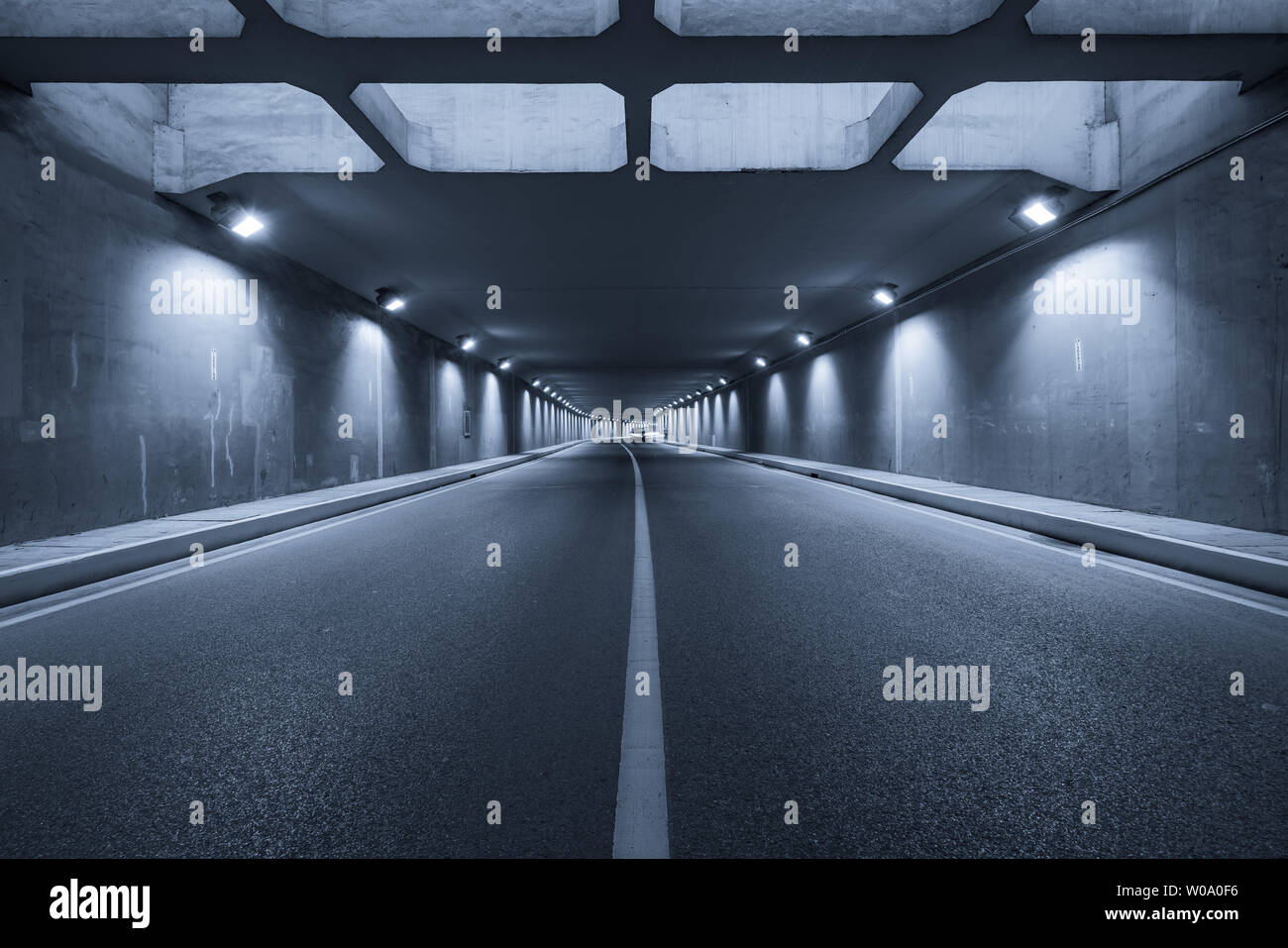 Expressway and car design guide hi-res stock photography and images - Alamy