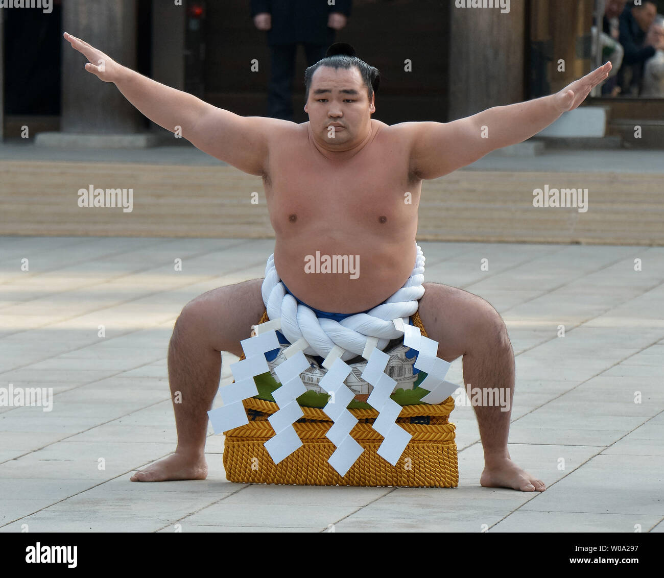 Mongolian grand sumo champion Yokozuna Kakuryu performs Unryu-style ...