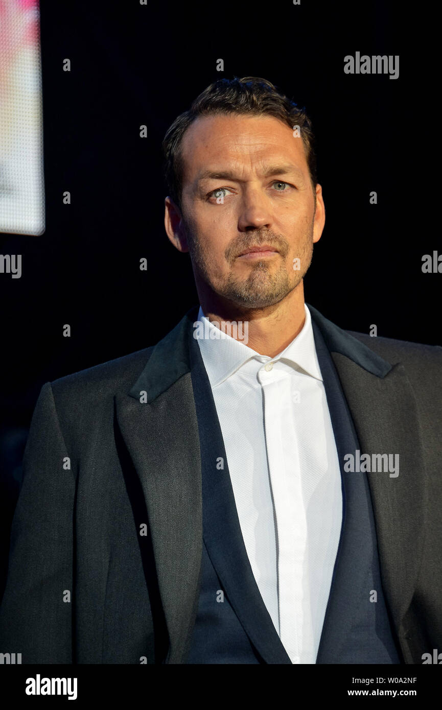 Director Rupert Sanders attends a world premiere for the film "Ghost in ...