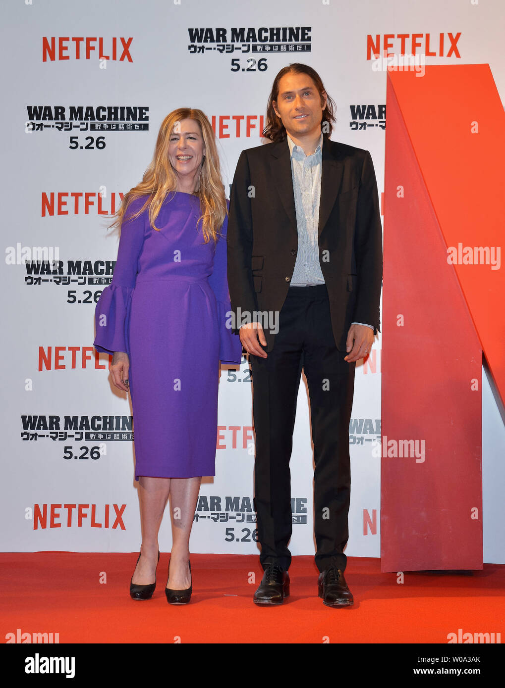 Producer Jeremy Kleiner(L) and Dede Gardner attend the Japan premiere ...