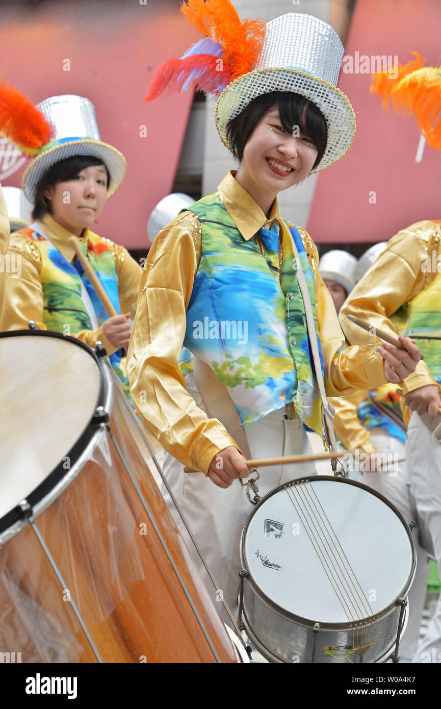 Samba dancer perform during the 36th Asakusa Samba Carnival in Tokyo ...