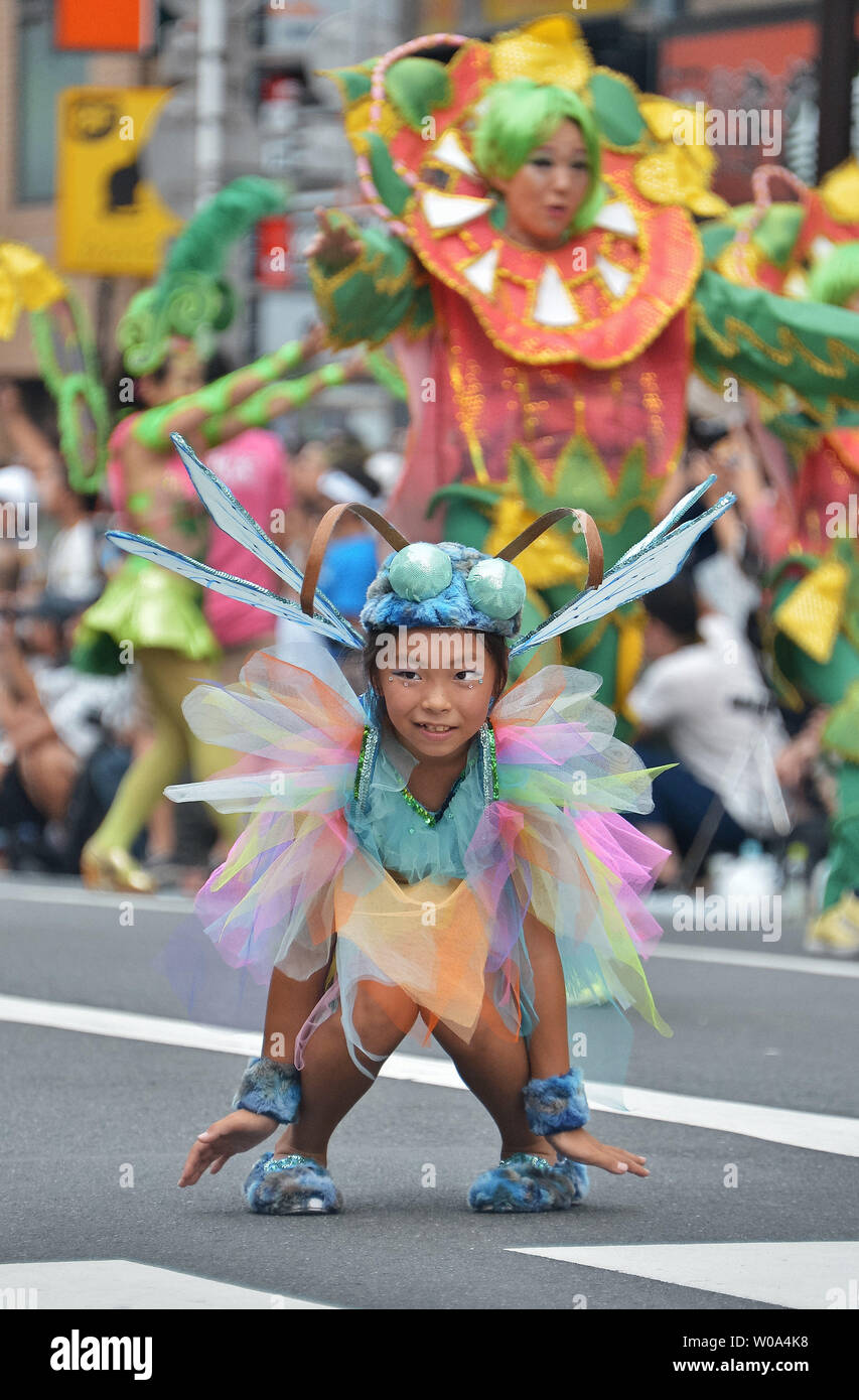 Samba dancer perform during the 36th Asakusa Samba Carnival in Tokyo ...