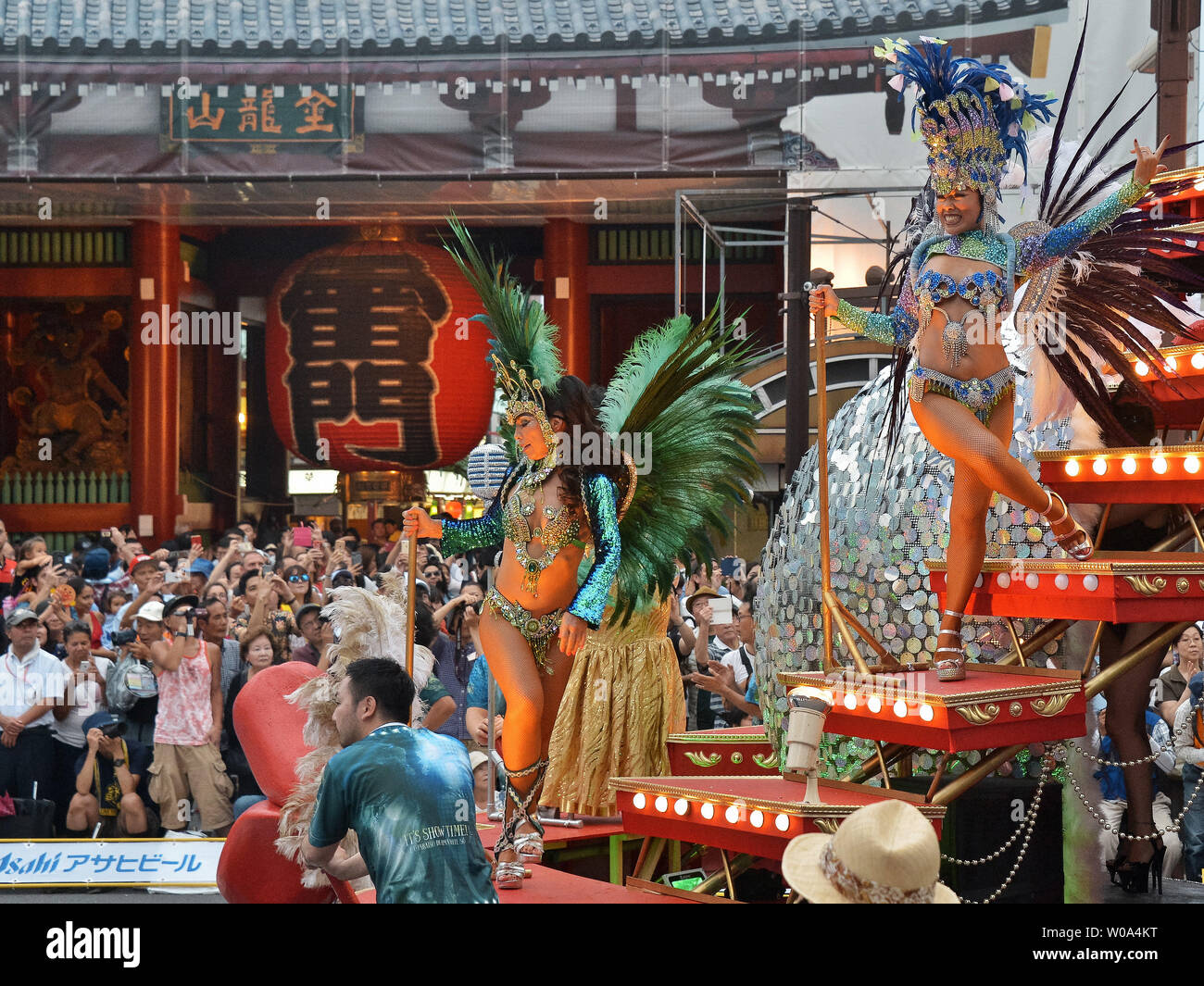 Samba dancer perform during the 36th Asakusa Samba Carnival in Tokyo ...