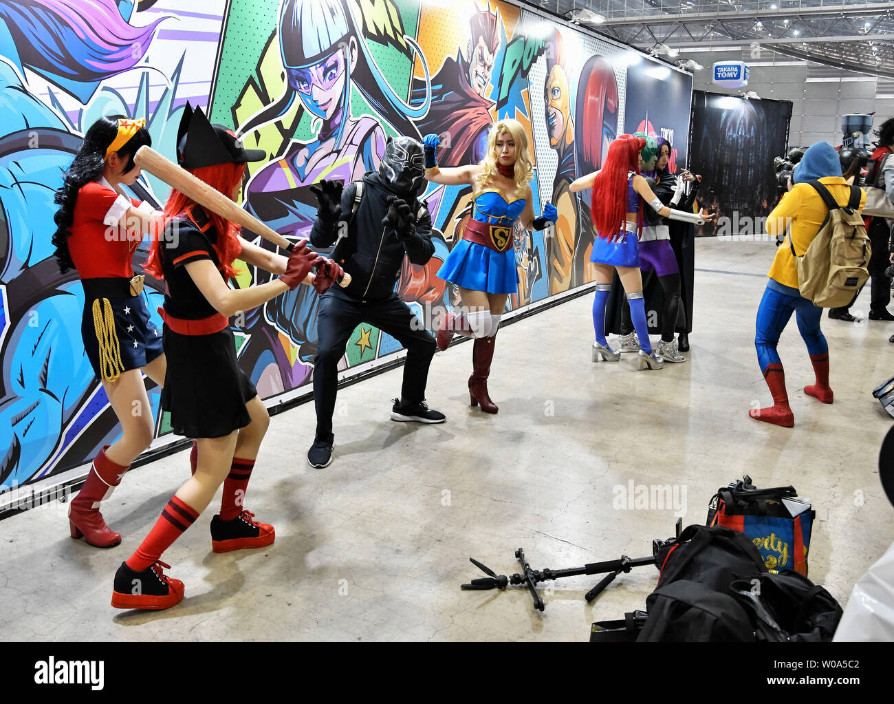 Cosplayers pose for camera at the Tokyo Comic Con 2017 in Chiba ...