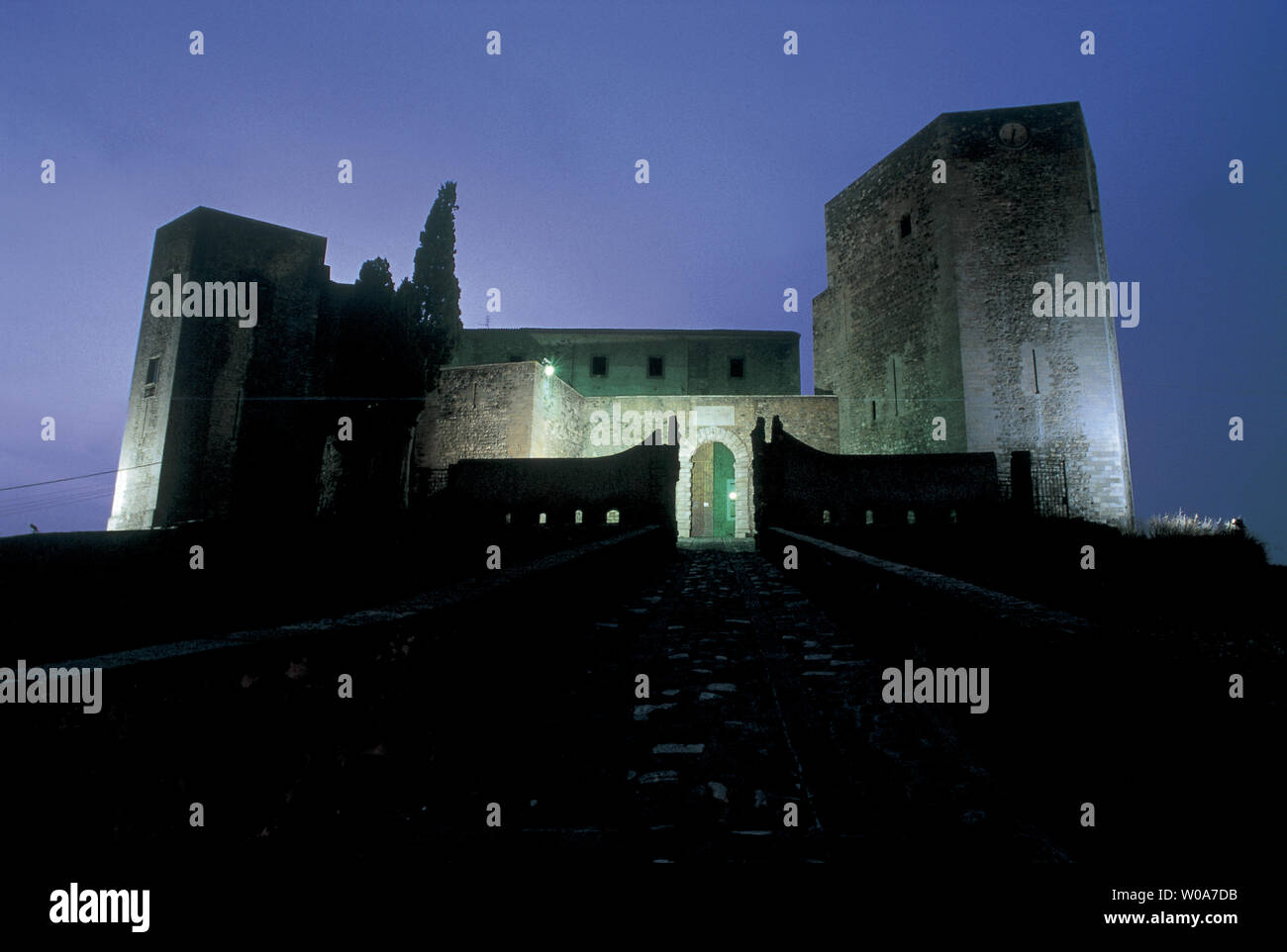 Melfi castle by night hi-res stock photography and images - Alamy