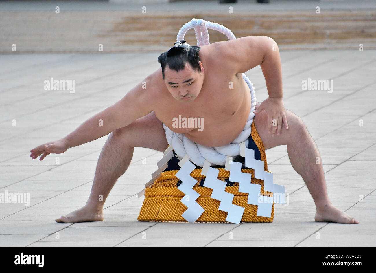 Mongolian grand sumo champion Yokozuna Kakuryu performs Unryu-style ...