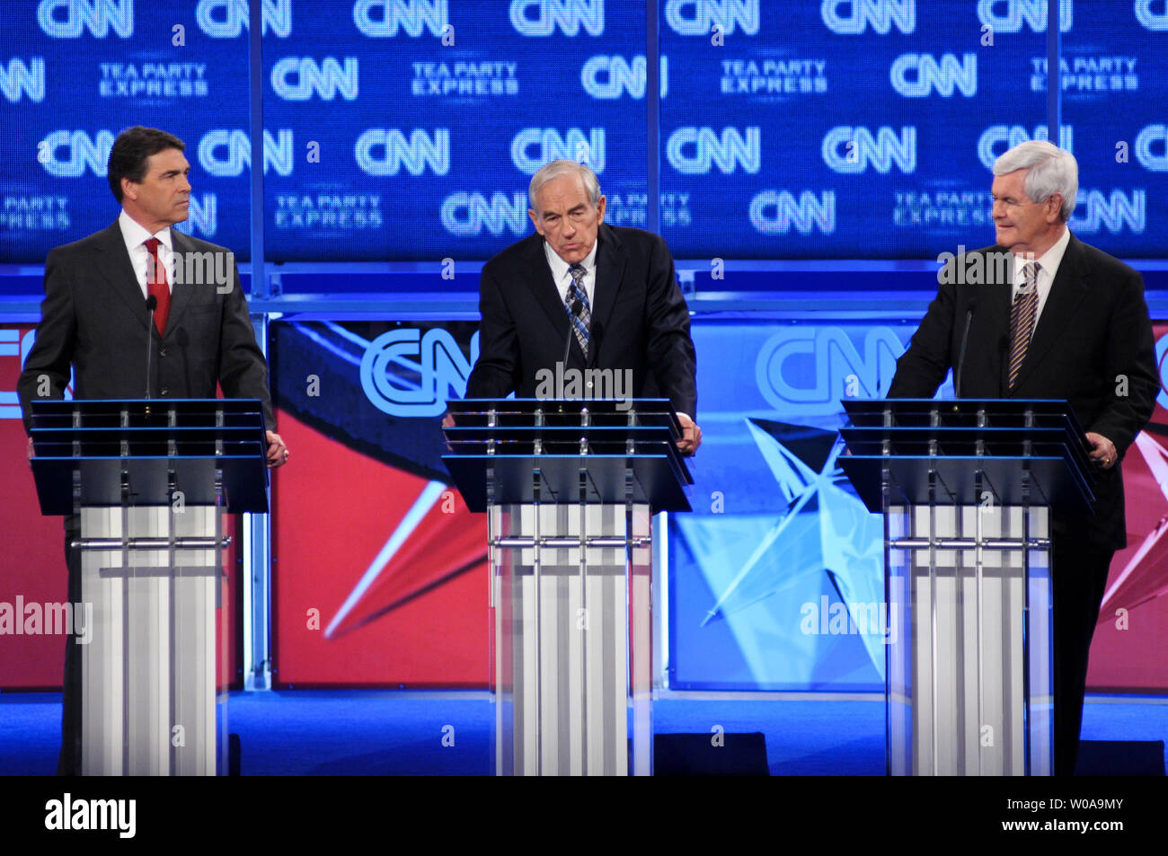 Republican candidates for president (L-R) Gov. Rick Perry, Rep. Ron ...