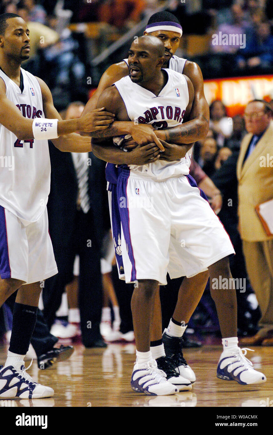 Jalen rose juwan hi-res stock photography and images - Alamy