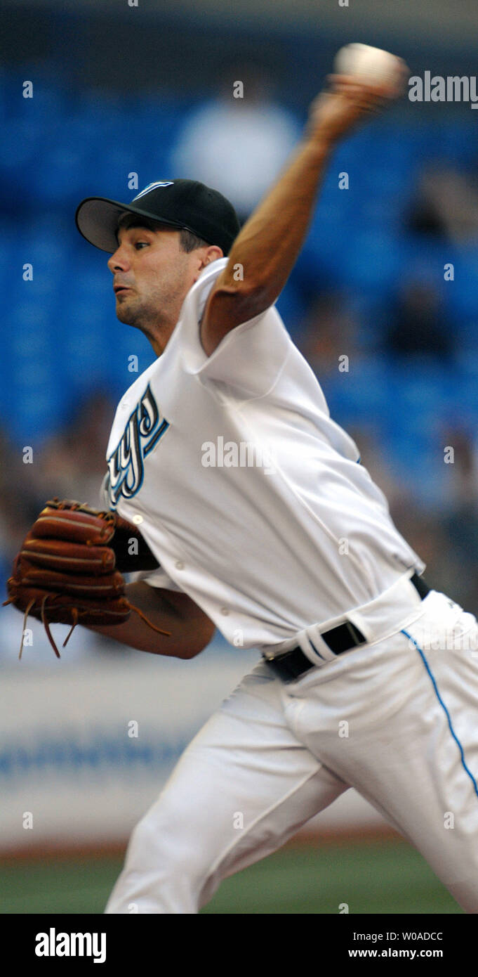 Toronto Blue Jays starting pitcher Ted Lilly delivers a pitch in second ...