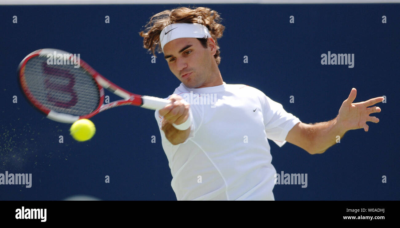Roger federer world number one hi-res stock photography and images - Alamy