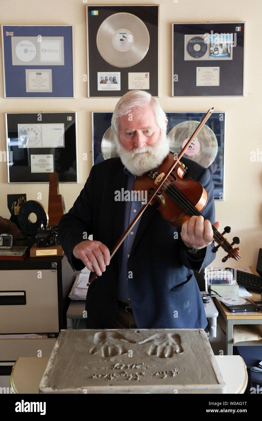 The Dubliners' John Sheahan at the moulding ceremony of his hands which ...
