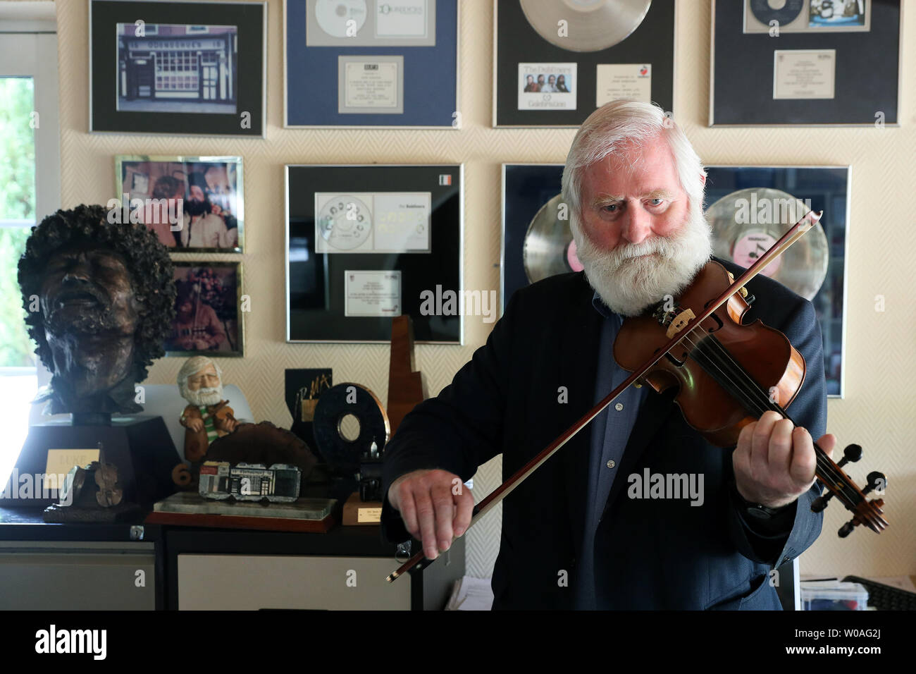 The Dubliners' John Sheahan at the moulding ceremony of his hands which ...