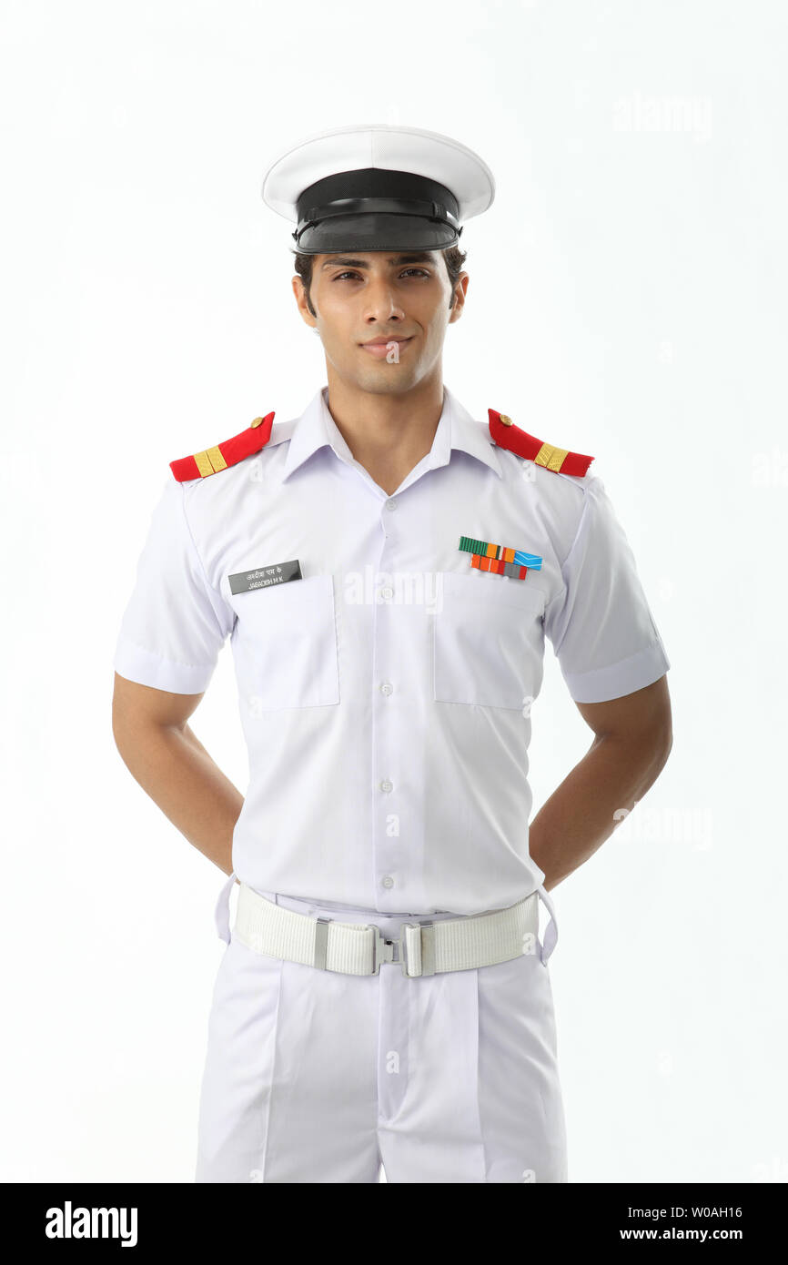 Navy officer hi-res stock photography and images - Alamy