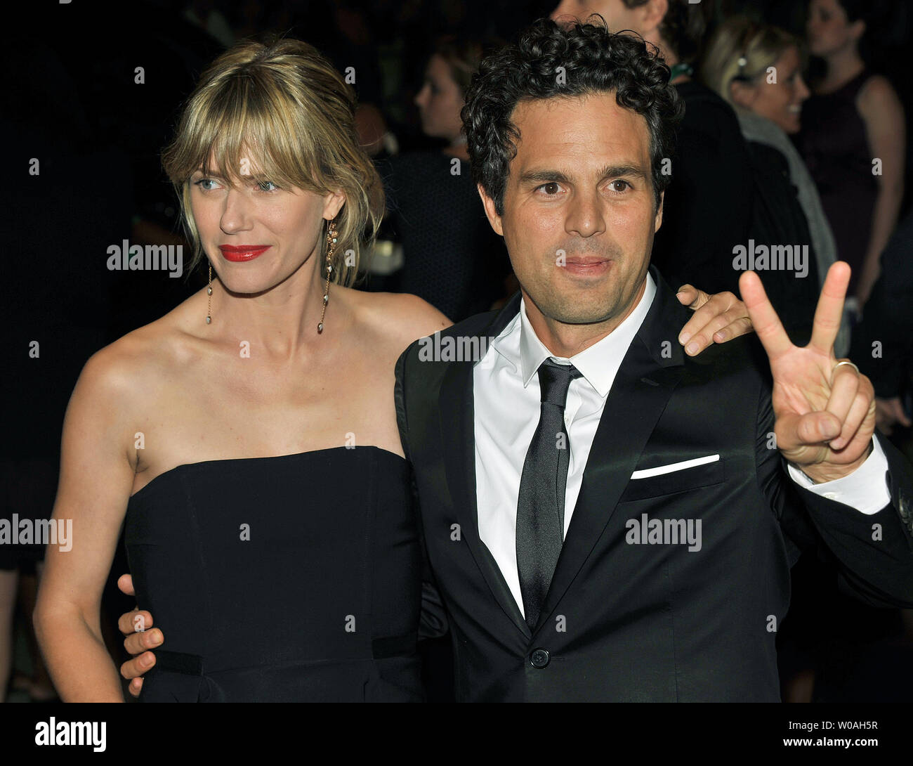 Mark ruffalo wife sunrise coigney hi-res stock photography and images ...
