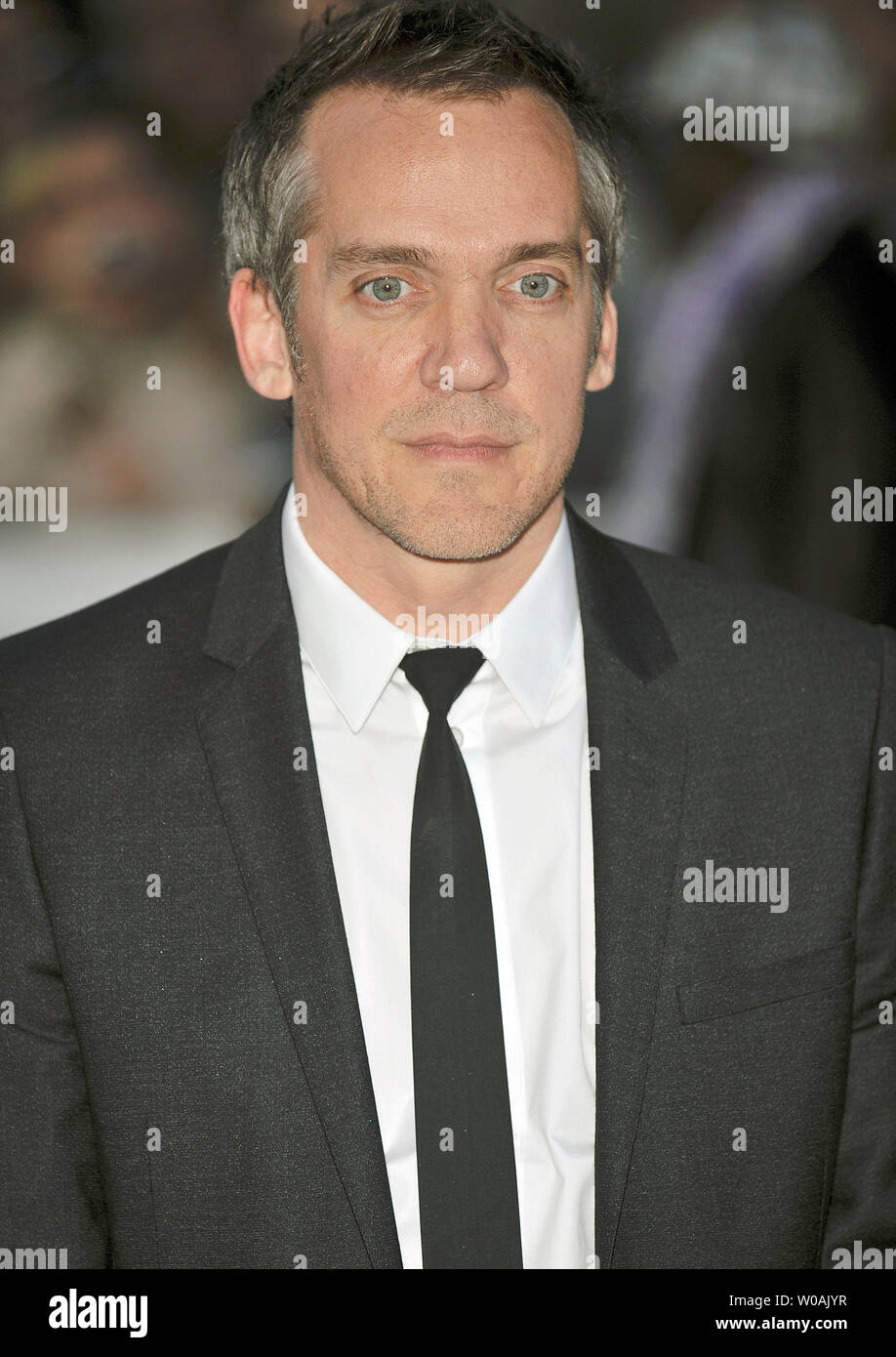 Director Jean-Marc Vall e arrives at Roy Thomson Hall for the gala ...
