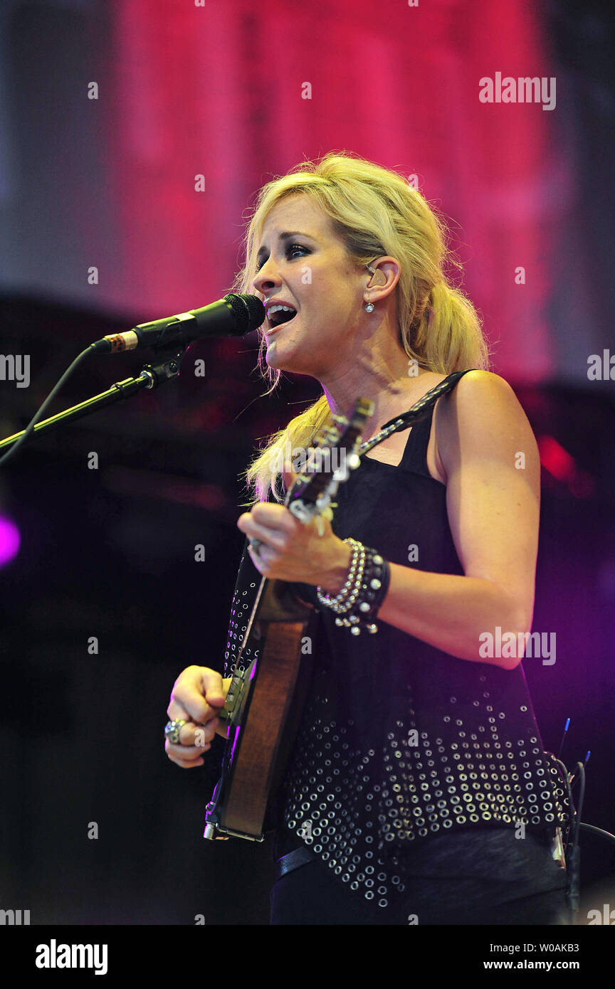 Martie maguire hi-res stock photography and images - Alamy