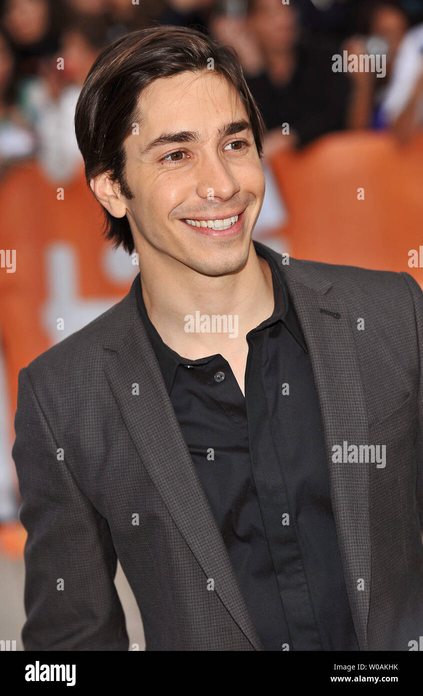 Actor Justin Long arrives for the world premiere of 'The Conspirator ...
