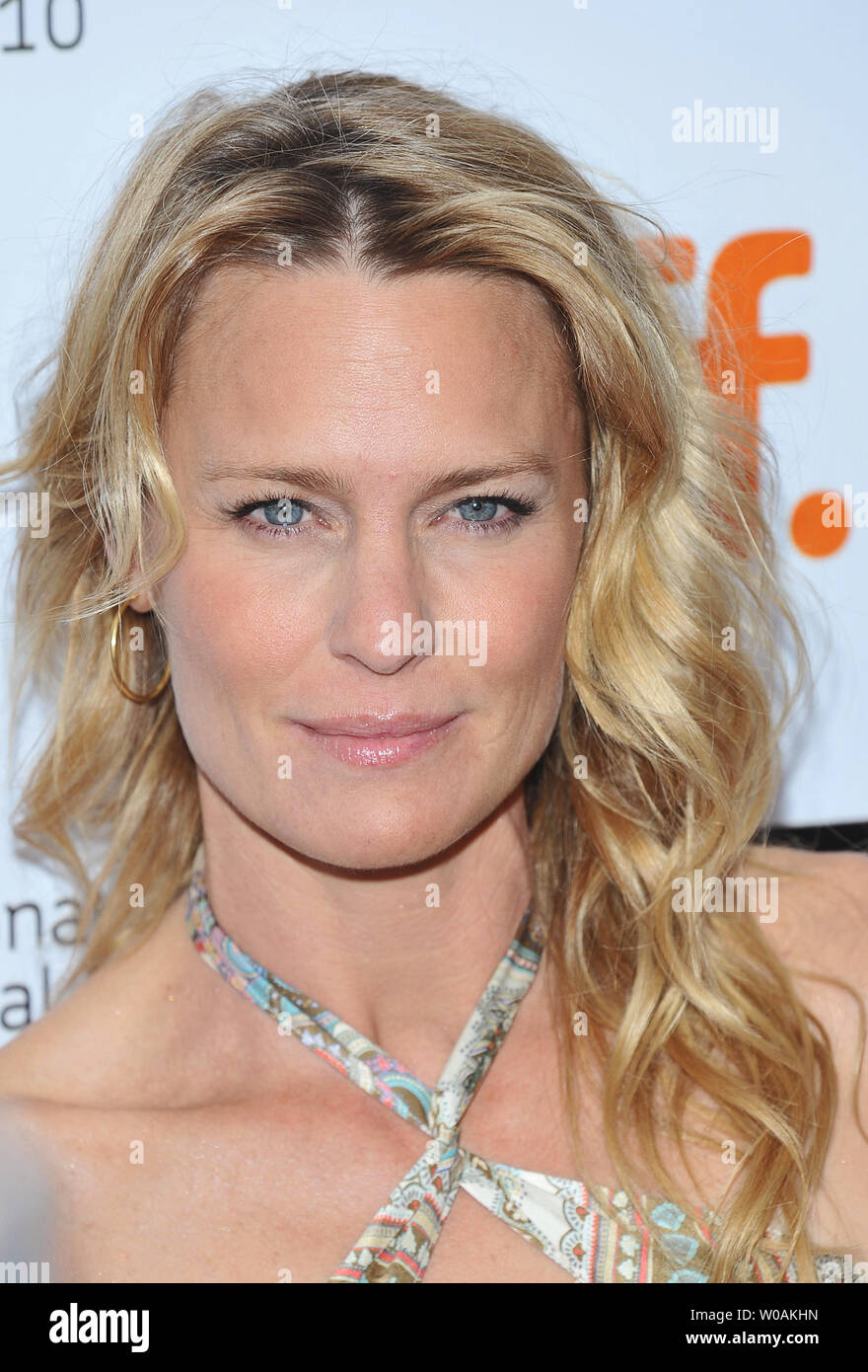 Robin Wright arrives for the world premiere of 'The Conspirator' at Roy ...