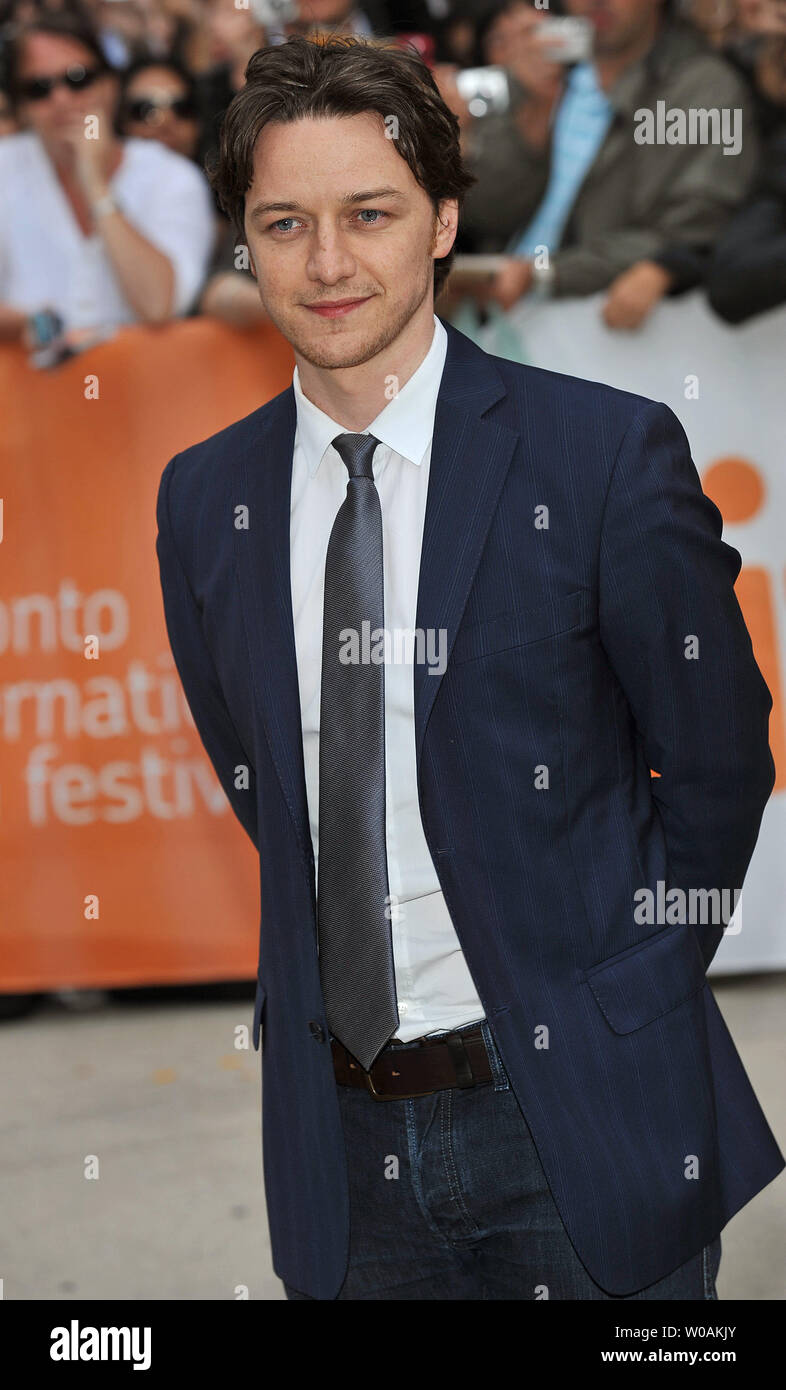 Actor James McAvoy arrives for the world premiere of 'The Conspirator ...