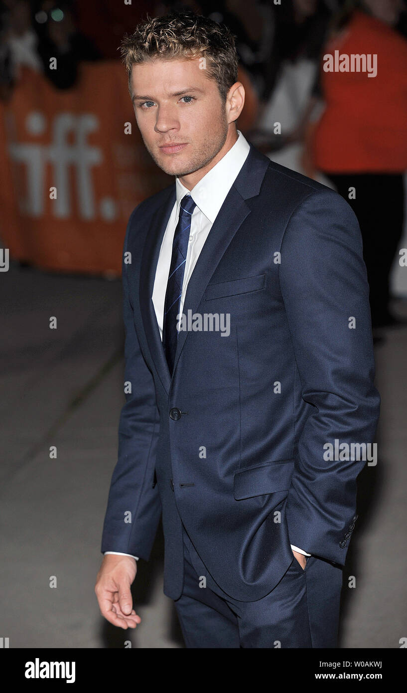 Actor Ryan Phillippe arrives for the world premiere of 'The Bang Bang ...